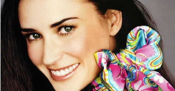 Demi Moore își șochează fanii cu fotografii uimitoare în bikini la ...